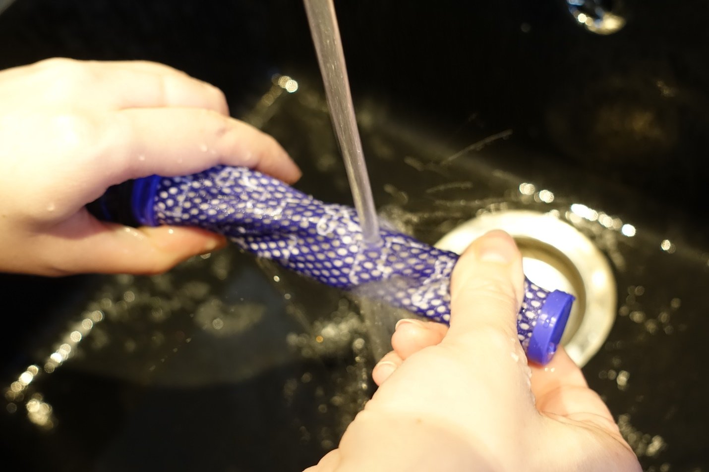 Dyson V10 Won’t Turn On? Stopped Working? Fix-It Now